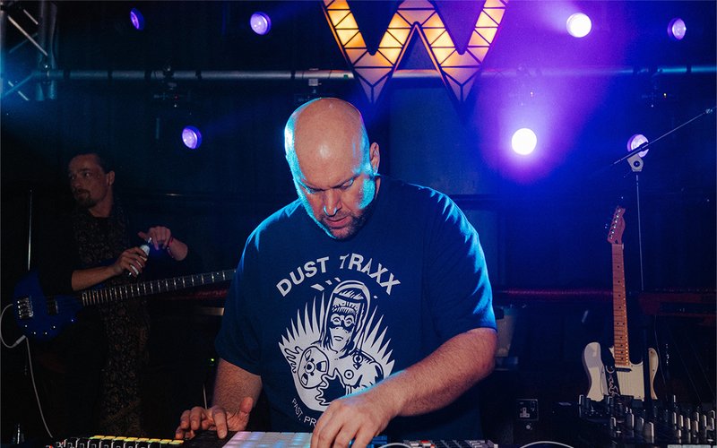 Midnight in a Perfect World: Girls of the Internet